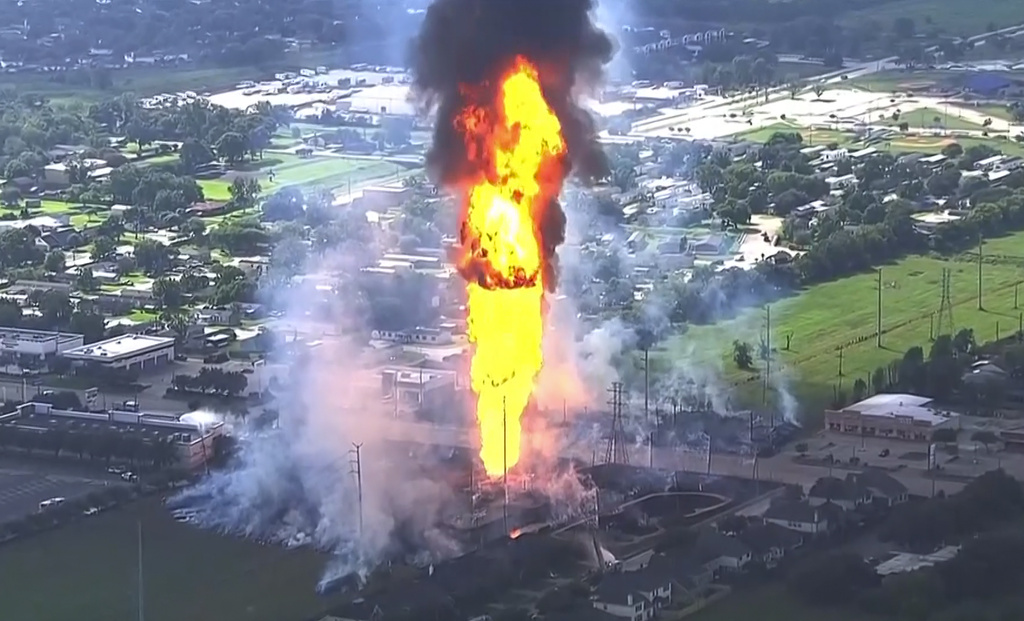 Pipeline explodes in Houston suburb, forcing evacuations | News, Sports ...